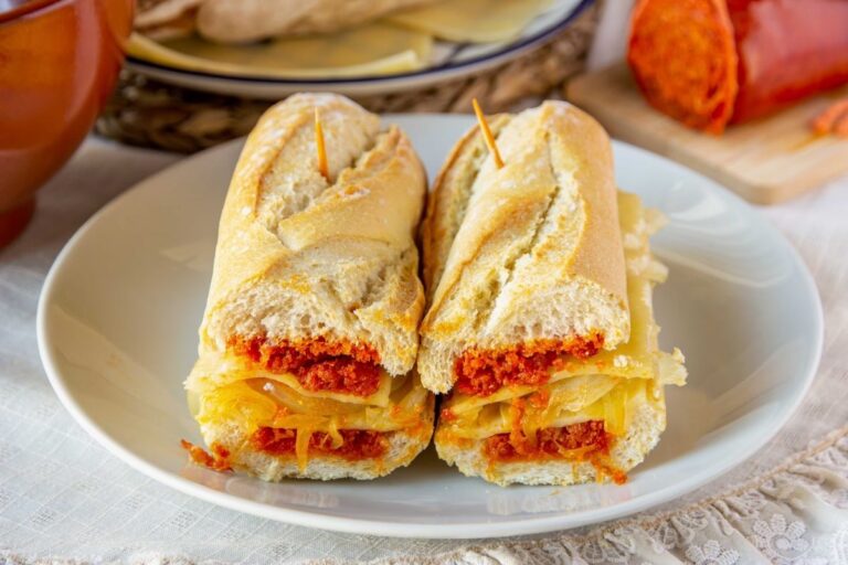 El Bocadillo: Un Viaje por su Sabor e Historia | Nautilus